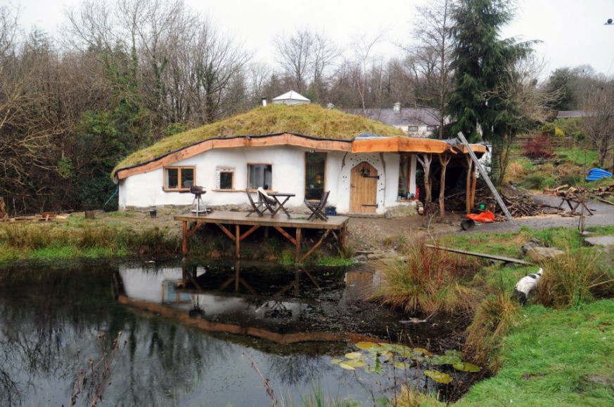 Is This The Most Beautiful Natural House You Have Ever Seen? - Walden Labs